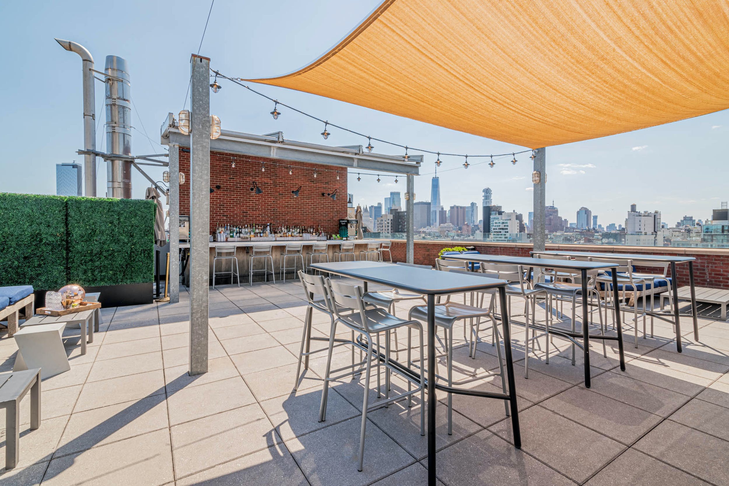Rooftop Bars in East Village | HeadBox